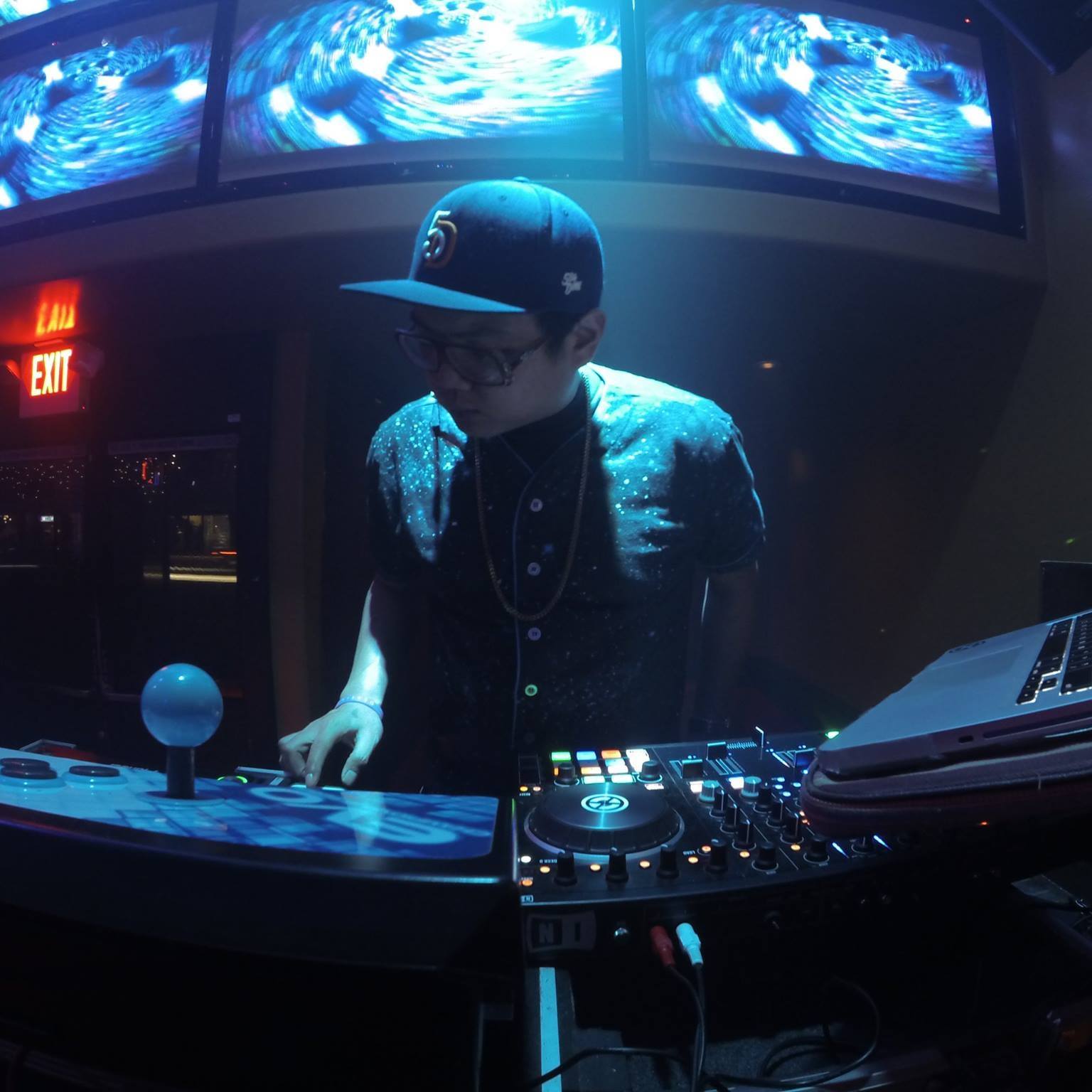 Dance – Saturday – Hentai Matsuri